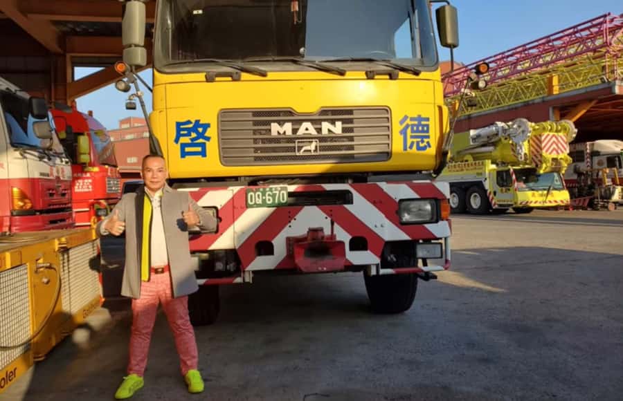 Biggest mobil crane 1200T arrived Nanfang'ao. Making an exception for ...