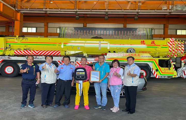Chi Deh Chairman Donates Patrol Vehicle to Xin Cheng Community in ...